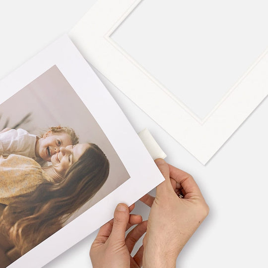 How to Seal the Back of a Picture Frame with Frame Sealing Tape